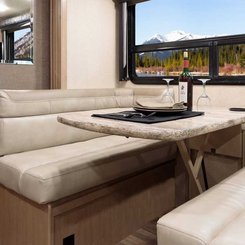 Urlaub im Class A Motorhome: Außergewöhnlicher Komfort | CANUSA