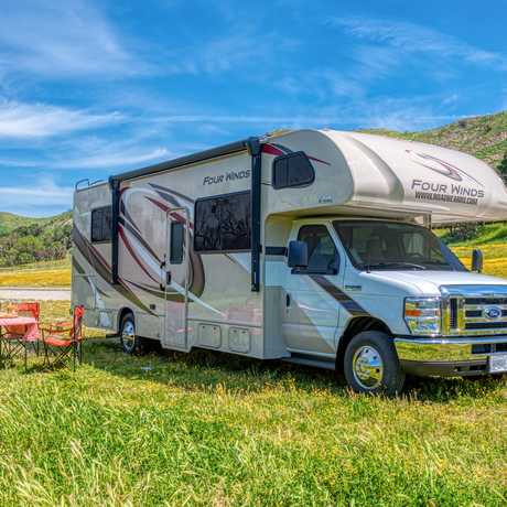 Wohnmobile USA, Road Bear RV: Motorhome C 29-31 Slide-out | CANUSA