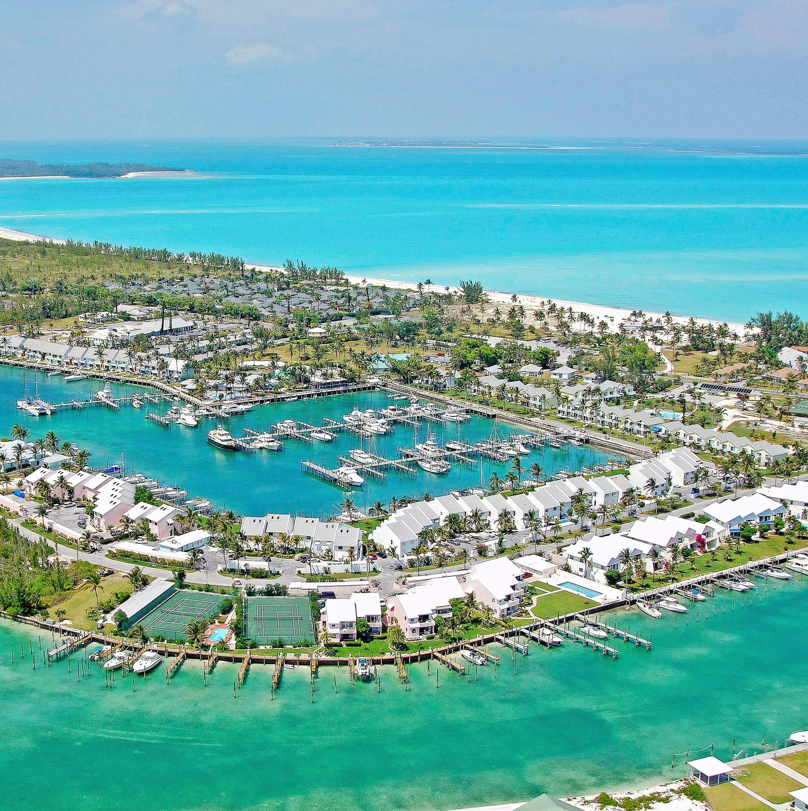 Hotel, Bahamas: Treasure Cay Hotel Resort & Marina | CANUSA