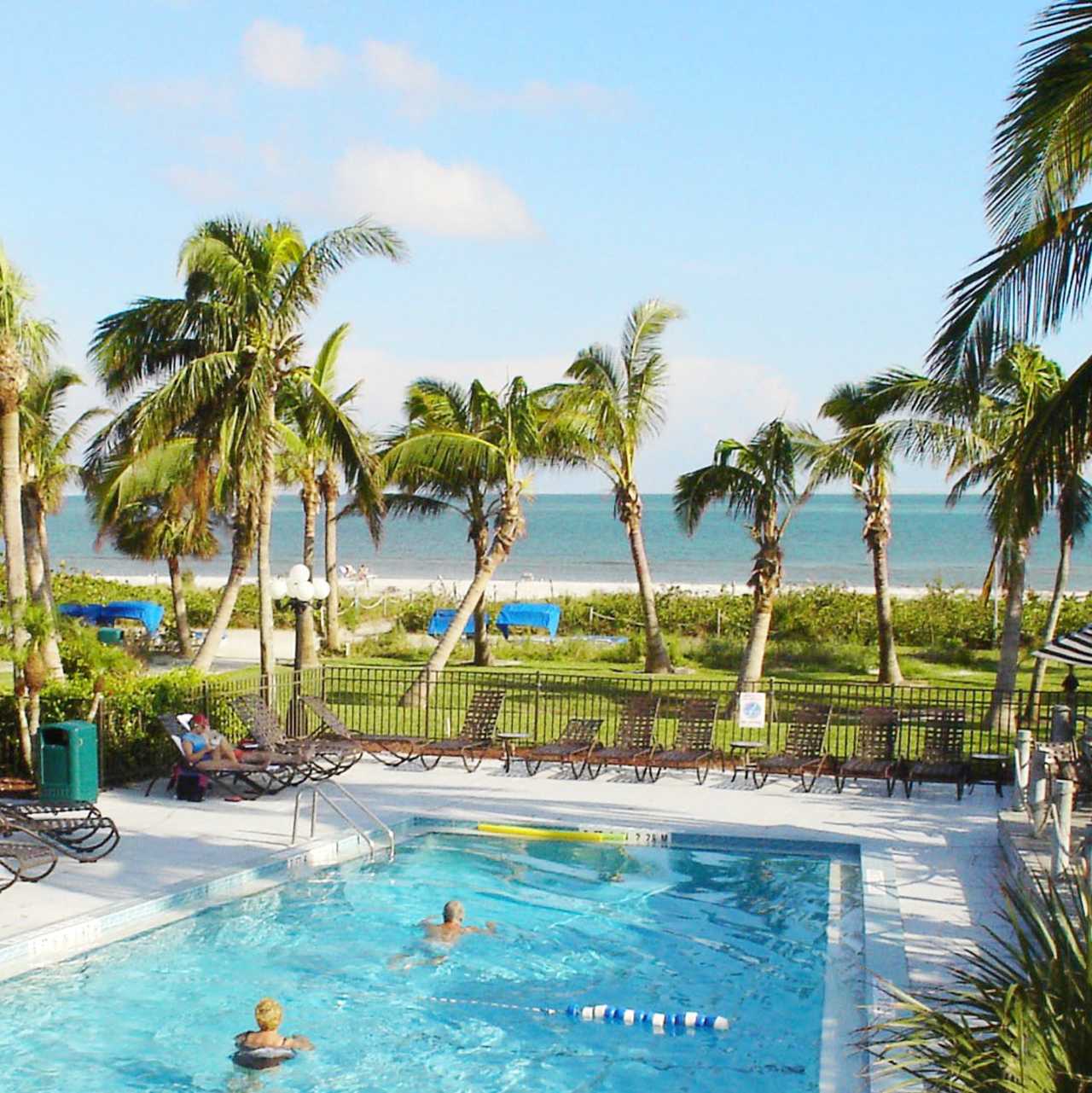 Hotel, Florida: Sanibel Island Beach Resort | CANUSA